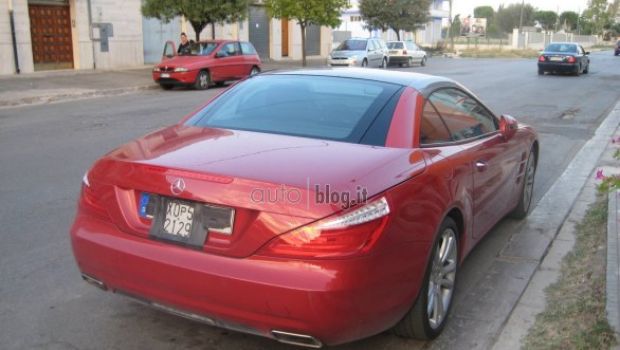 Foto spia Mercedes SL R231: due esemplari provenienti da Nardò