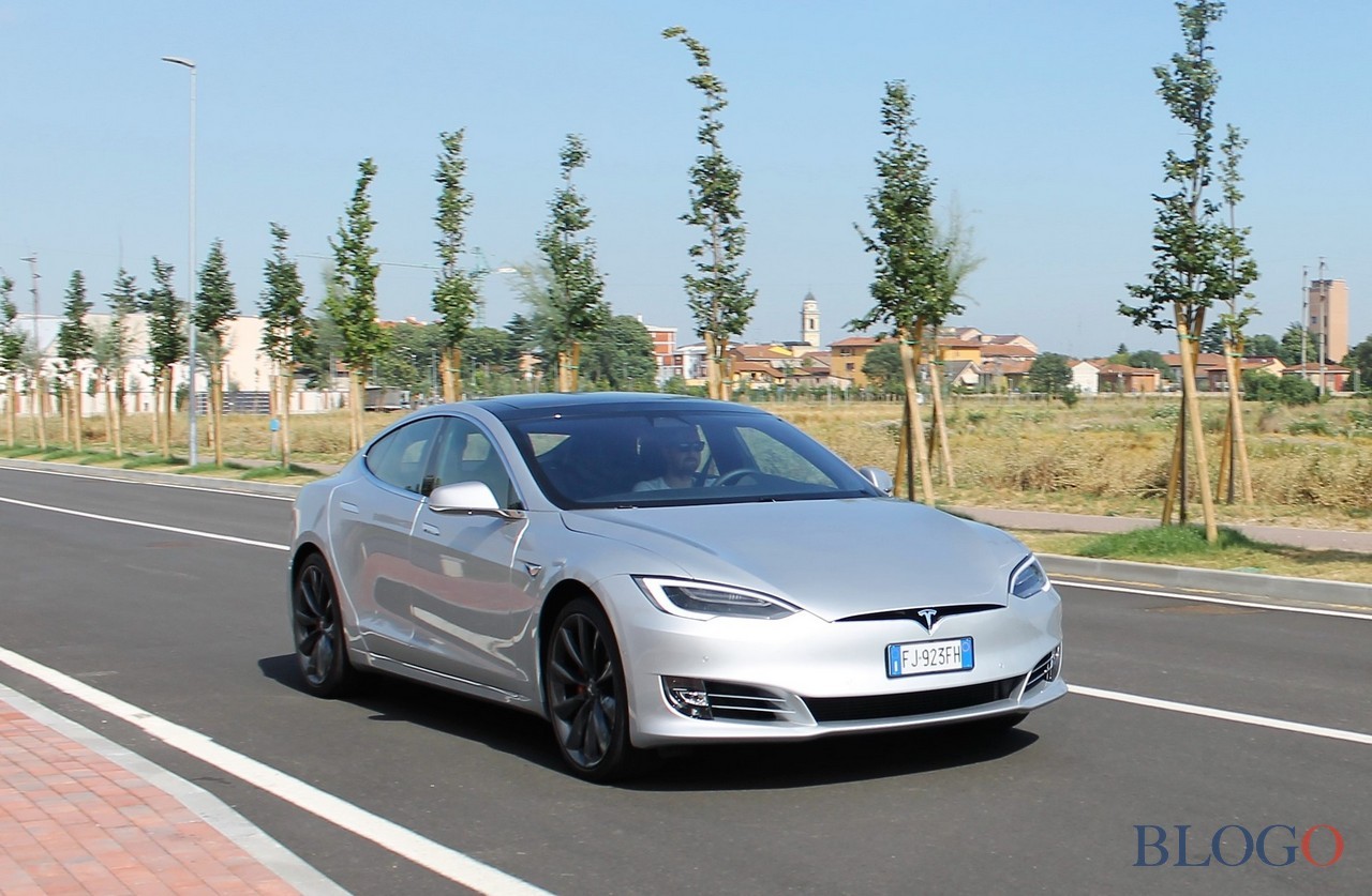 Tesla Model S P100 D: le foto