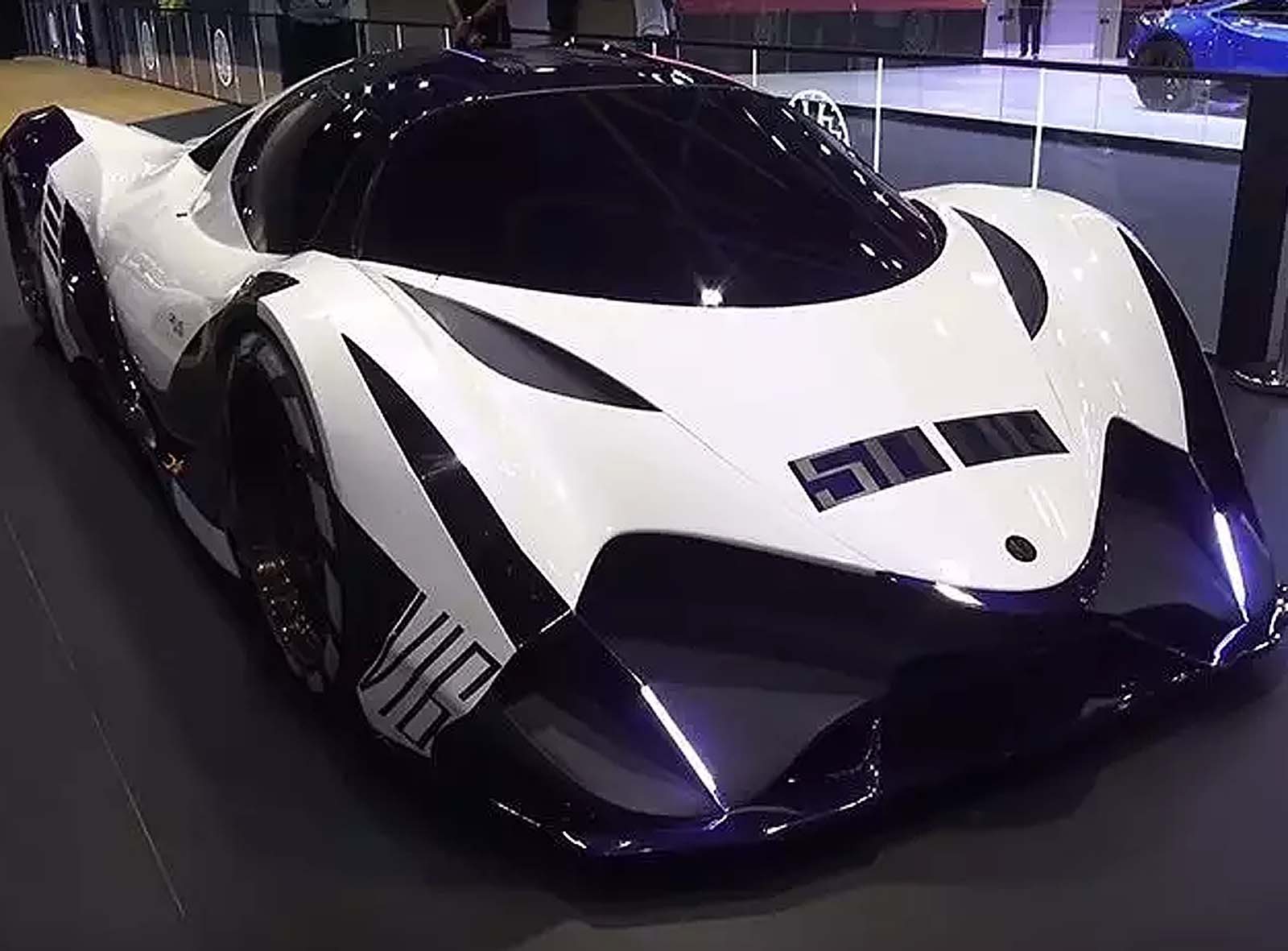 Auto da 5000 cavalli: Devel Sixteen, l'assurda hypercar in un video ...