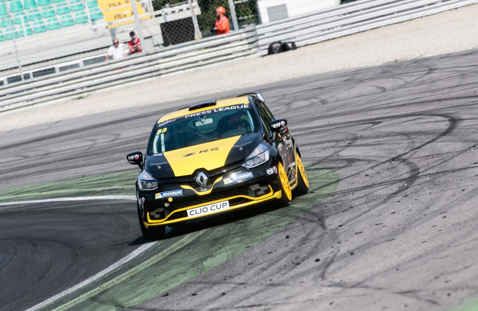 Renault Clio Cup: test drive a Monza - Gallery - Autoblog