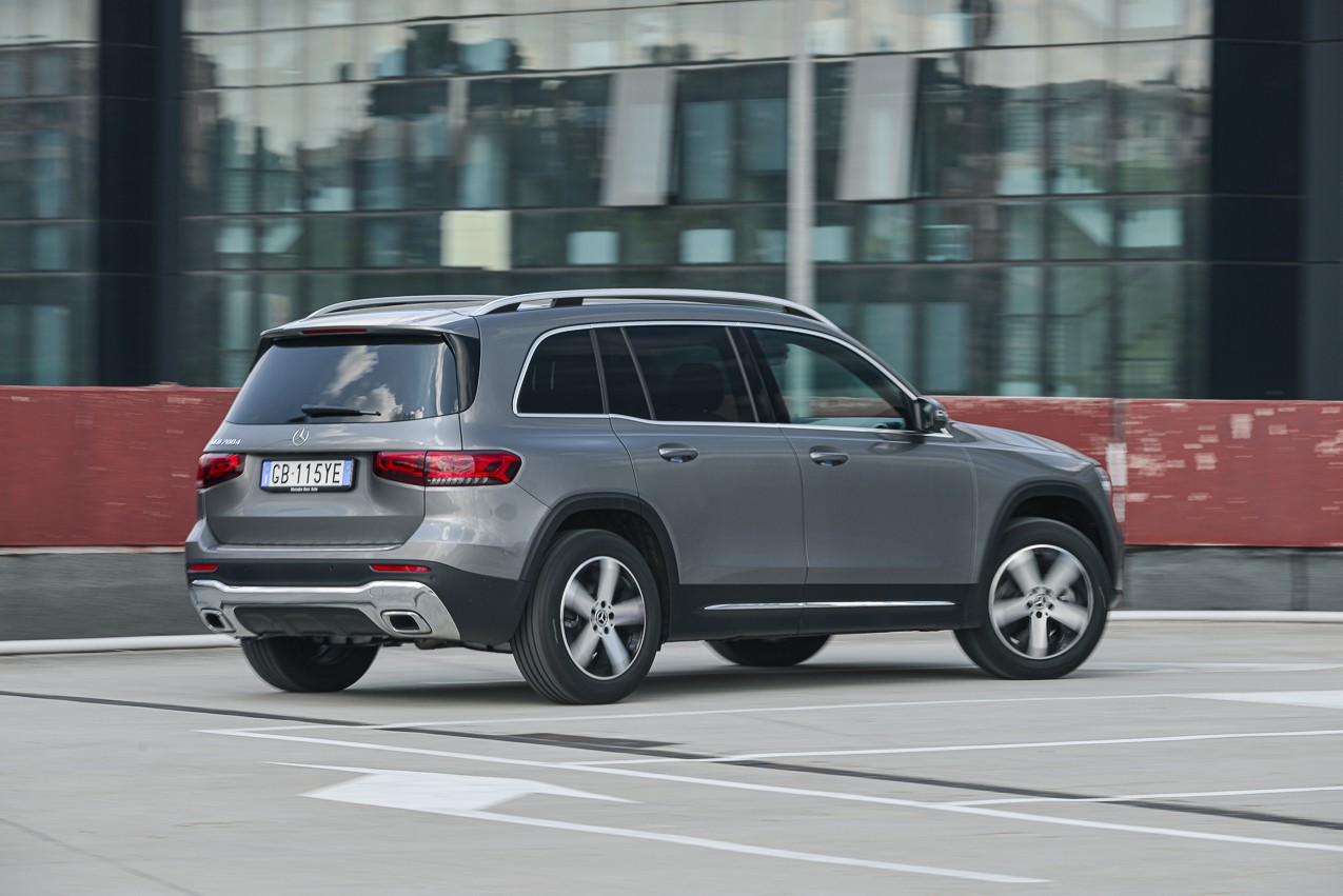 Mercedes-Benz GLB 200d: la prova su strada