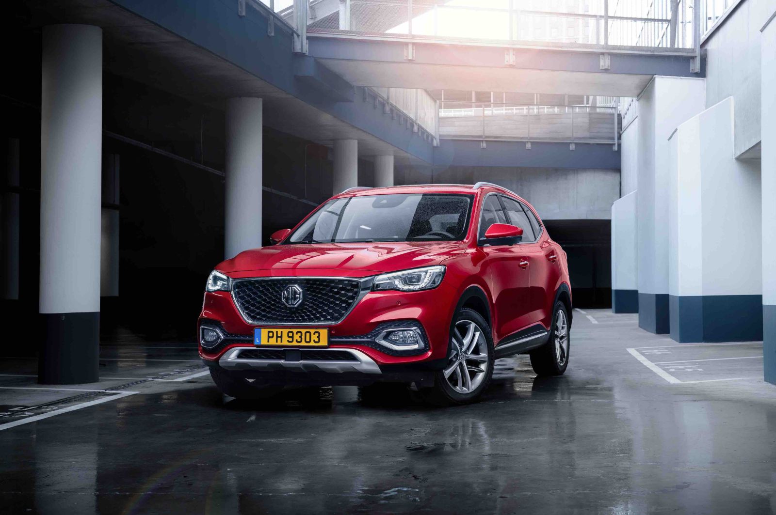 MG: il ritorno in Italia con i modelli ZS EV ed EHS Plug-In Hybrid ...