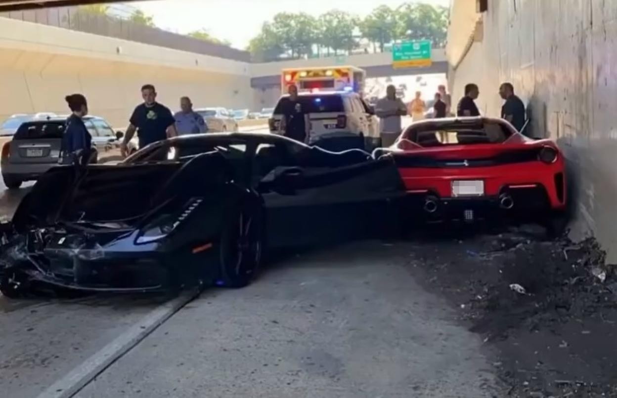 Incidente tra Ferrari in autostrada: costosi danni per 3 supercar [Video]