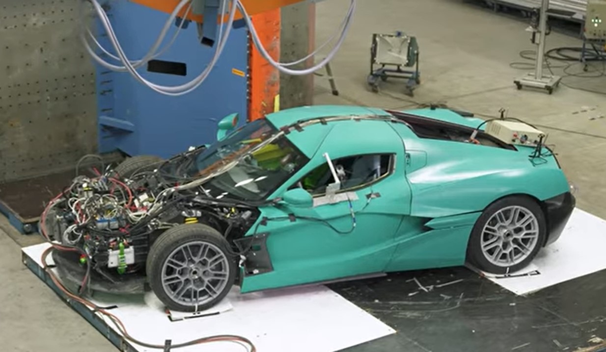 Rimac Nevera: nei crash test "distrutti" 18 milioni di euro [Video ...