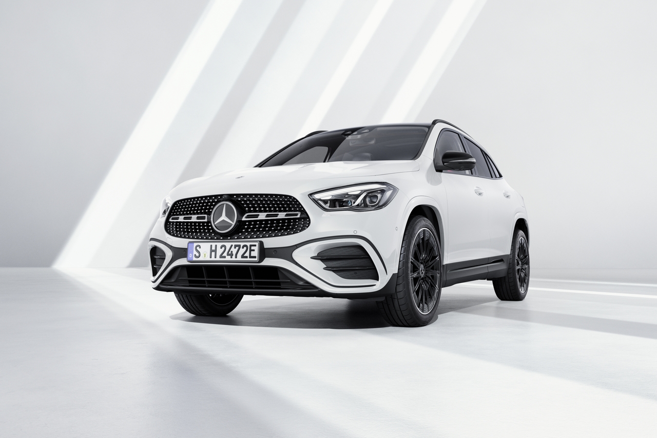 Nuovo Mercedes GLA: debutta in Italia con prezzi da 42.257 € [FOTO ...