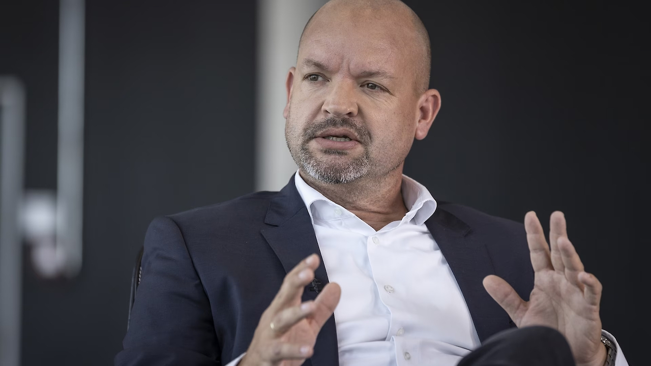 Mercedes, Jörg Burzer: ‘ChatGPT porta la nostra produzione a un livello ...