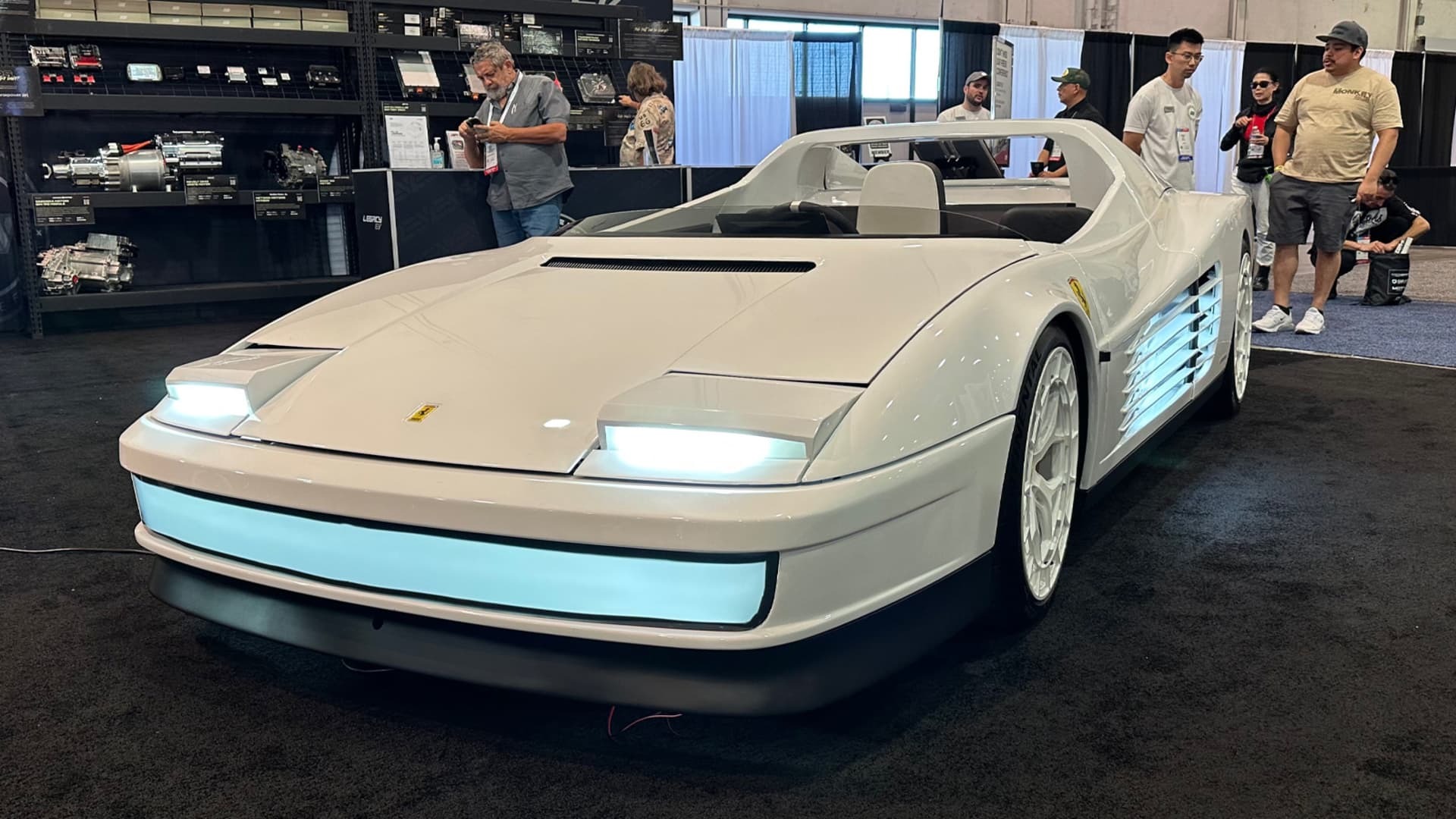 La Ferrari Testarossa elettrica mostrata al SEMA fa discutere - Autoblog