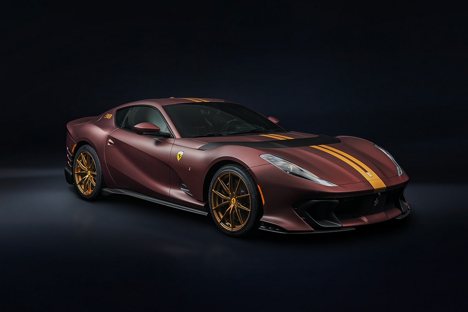 La Ferrari 812 Competizione color prugna in esemplare unico - Autoblog