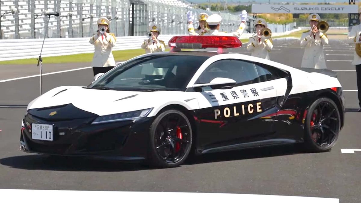 La nuova supercar della polizia giapponese: i criminali tremano