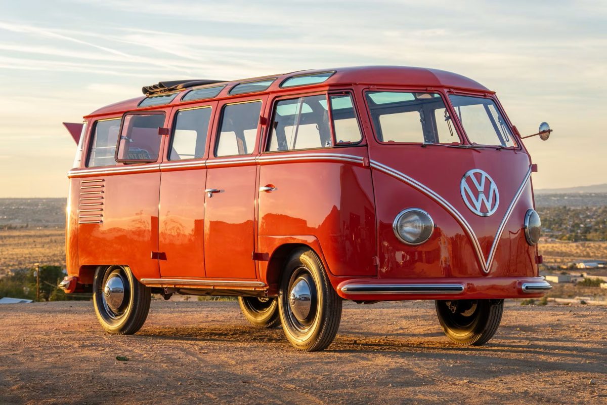 Volkswagen T2 Samba, a prezzo di record: oltre i 200mila dollari