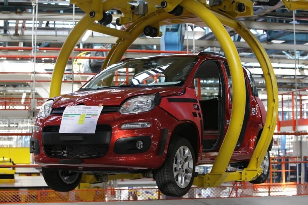 Mercato auto Italia aprile 2026: +11,6%, boom delle ibride al 49% ...
