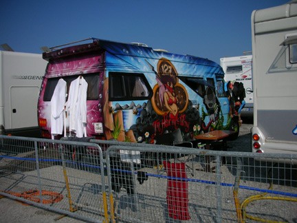 Foto del giorno: la casa del pilota - Motoblog