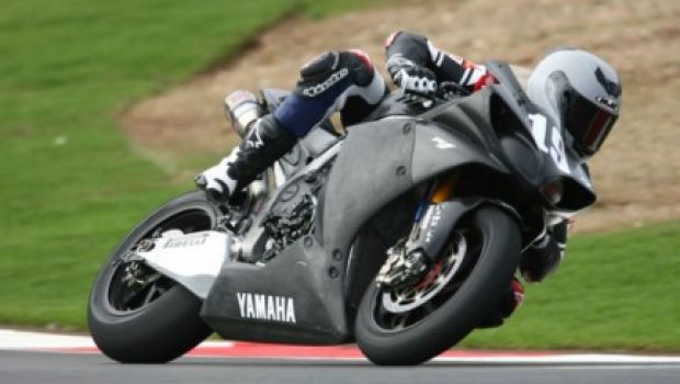 Spies e Sykes sorridono: "La nuova R1 è semplicemente fantastica ...