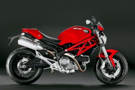 Ducati Monster 696 - Motoblog