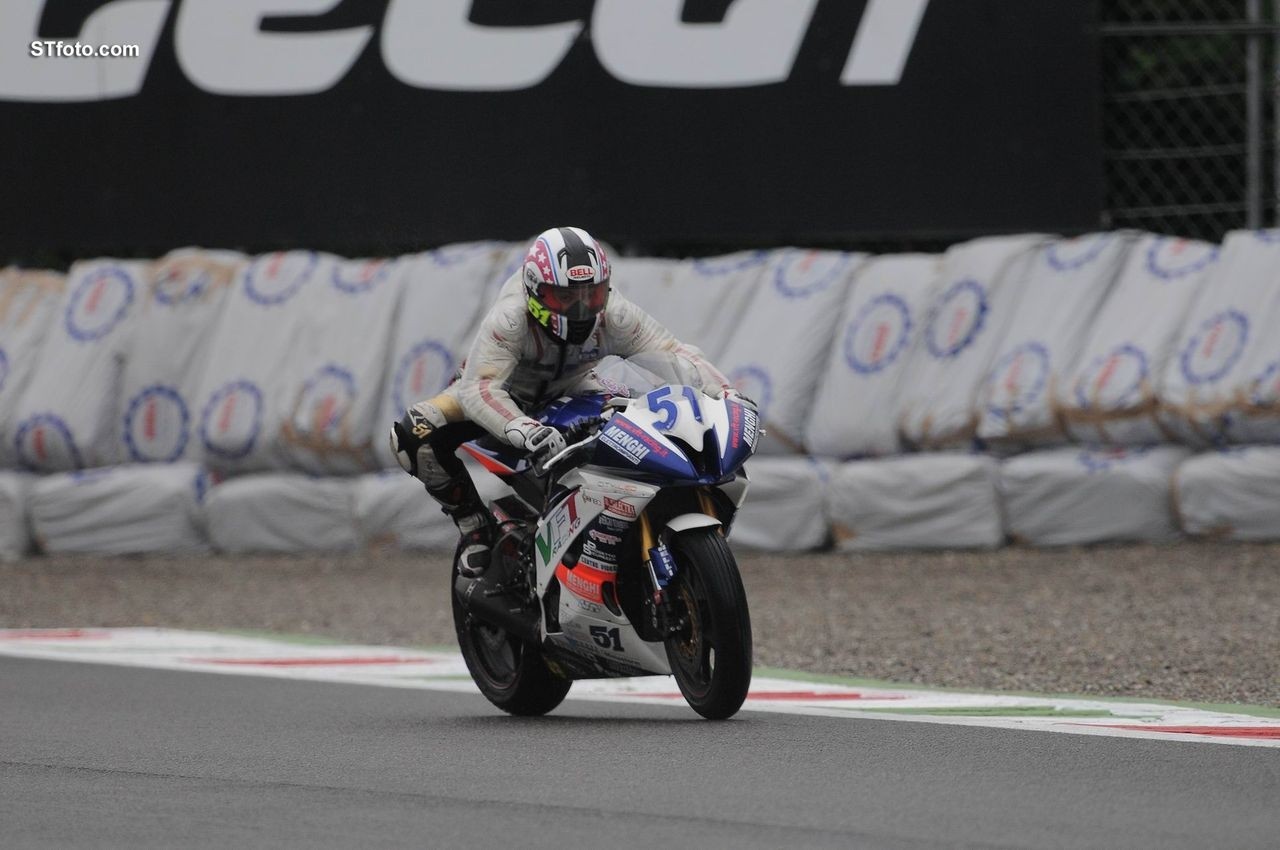 Alessia Polita Crash alla variante della Roggia di Monza 2013 - Motoblog Alessia Polita Crash alla variante della Roggia di Monza 2013 - Motoblog