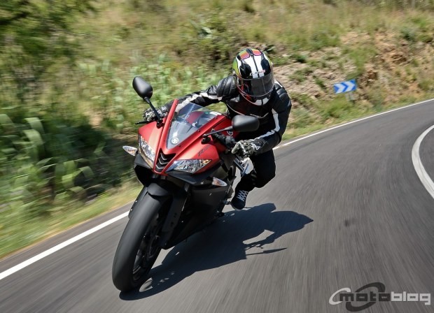 Yamaha YZF-R125 2014: la supersportiva della III A. Prova e ...