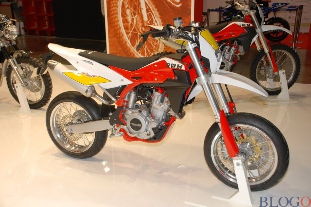 SWM SM450R 2015 - Motoblog