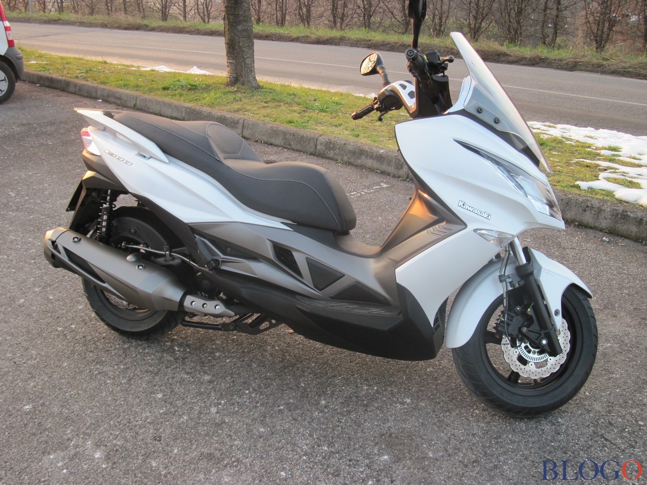 Kawasaki J300 2015 - Prova su strada - Motoblog