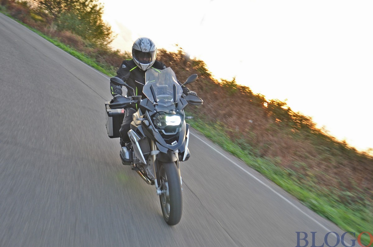 BMW R 1200 GS MY 2015: il nostro test su strada - Motoblog
