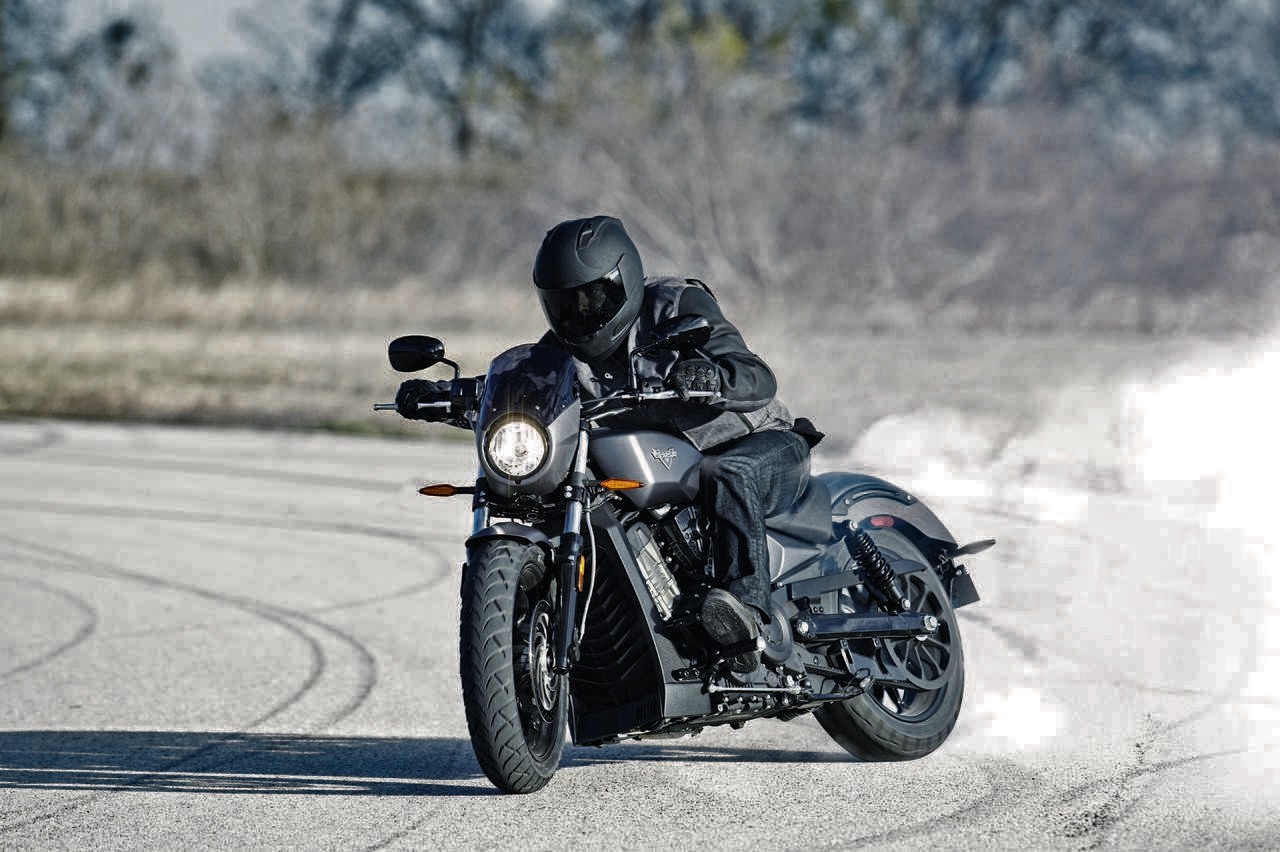 La Victory Octane ed il Burnout più lungo al mondo [Video] - Motoblog