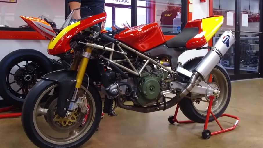 Ducati Supermono: il rombo del Desmoquattro monocilindrico! - Motoblog
