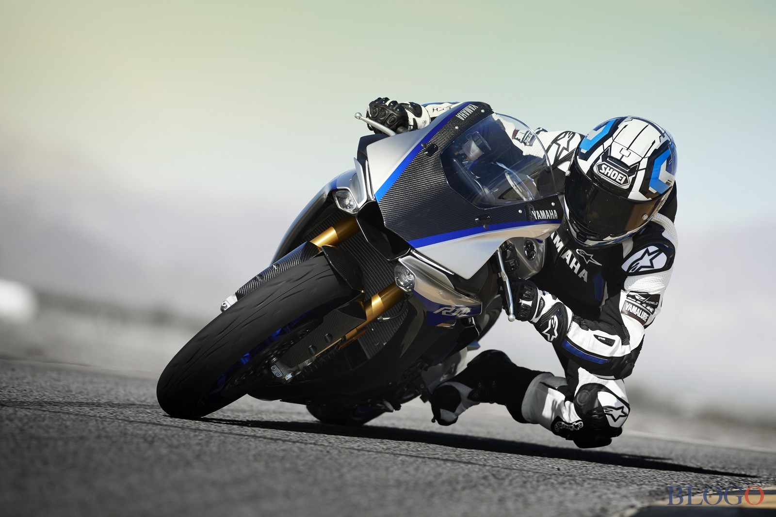 Yamaha YZF-R1M MY 2018: via gli ordini online - Motoblog