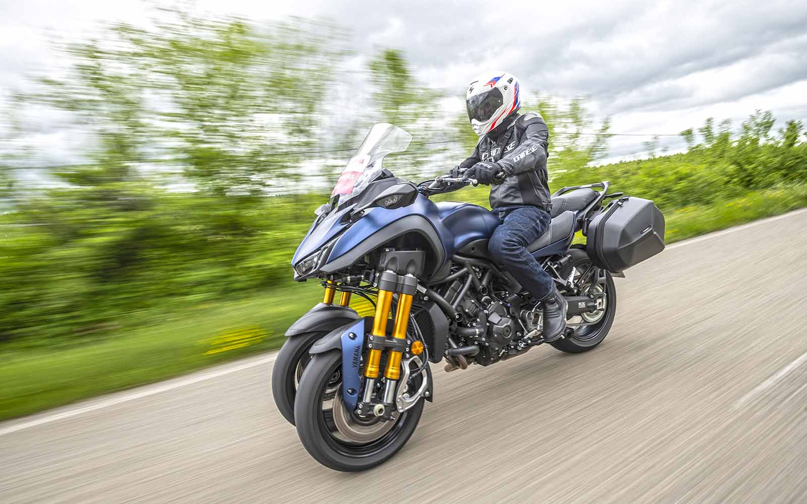 Yamaha Niken GT: prova su strada - Motoblog
