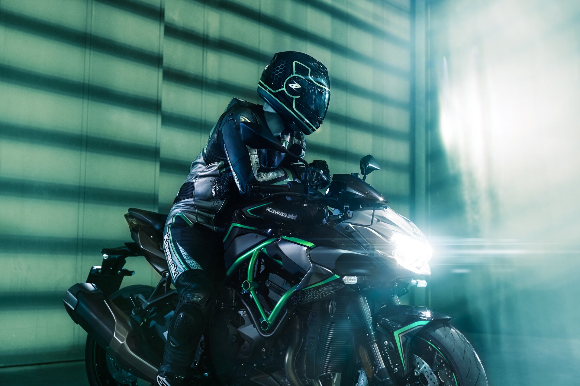Kawasaki Z H2: tolti i veli all'hypernaked sovralimentata - Motoblog