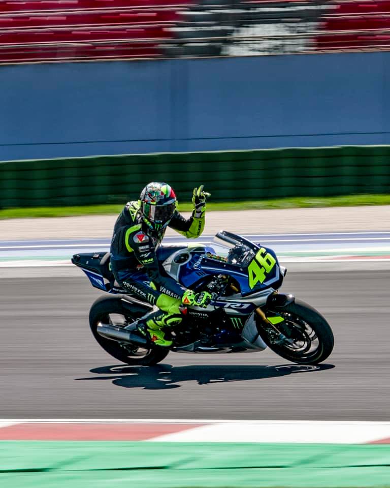 MotoGP, Rossi sulla R1, Zarco sulla Panigale V4, Rins sulla GSX-R1000R ...