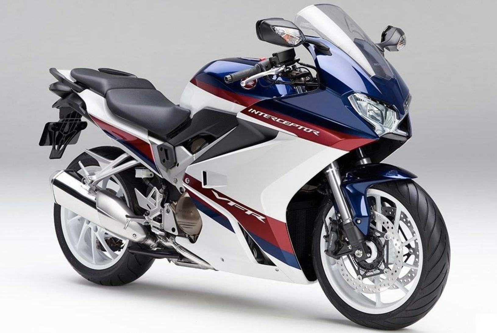 Una nuova Honda VFR con motore V4: arriverà prima del 2023? - Motoblog