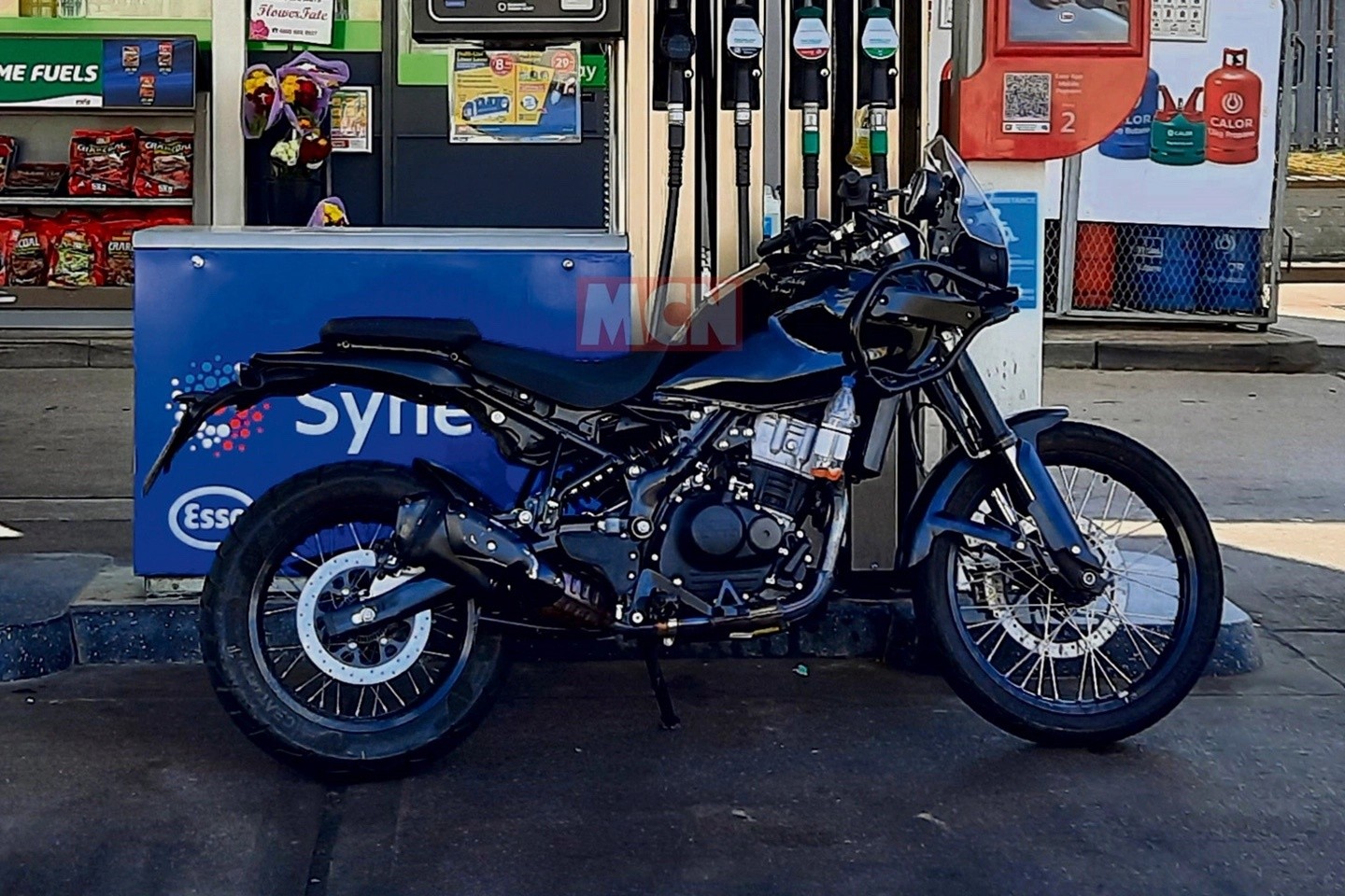 Royal Enfield Himalayan 450: il primo video teaser - Motoblog