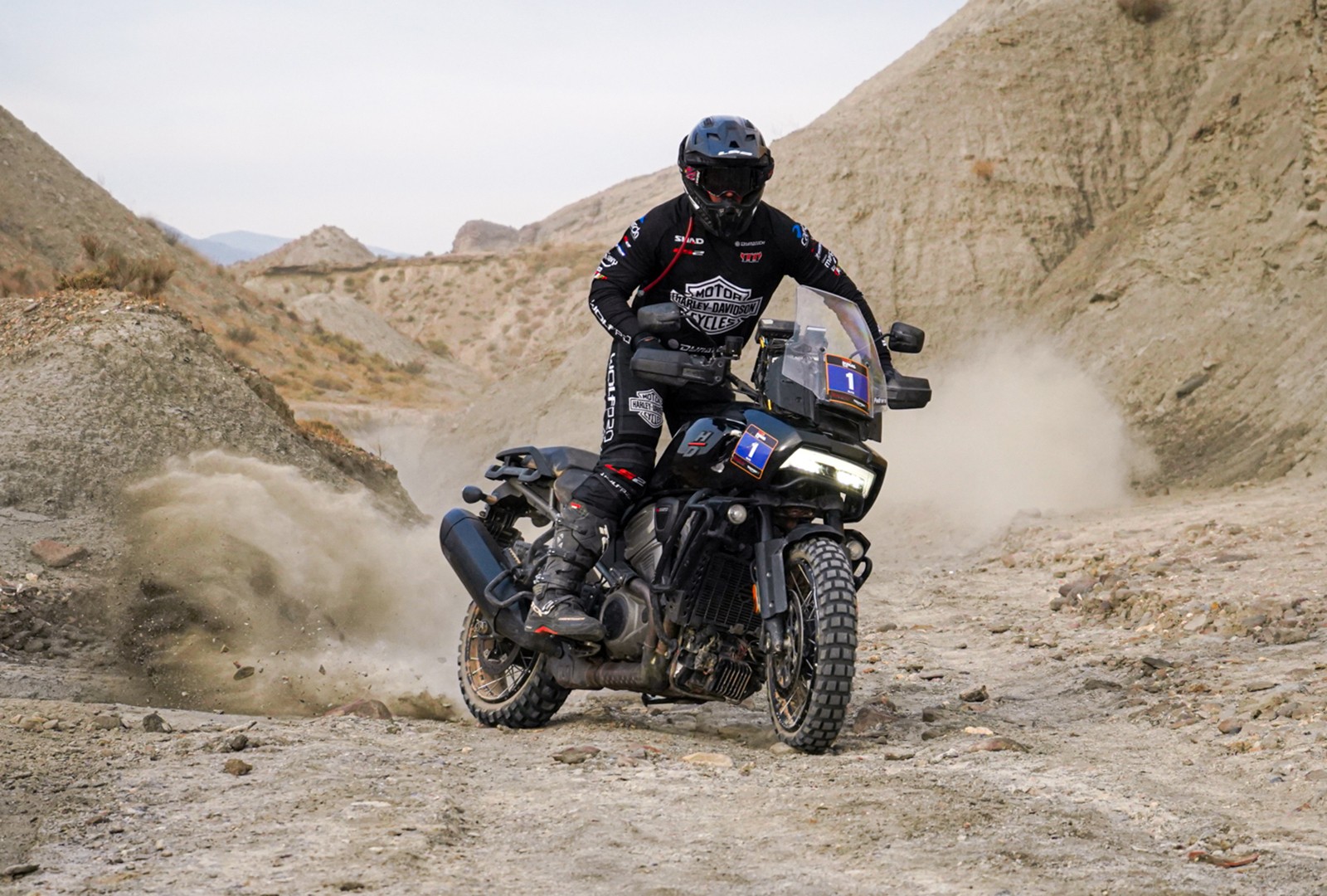 Harley-Davidson Pan America, con Pedrero tra le dune - Motoblog