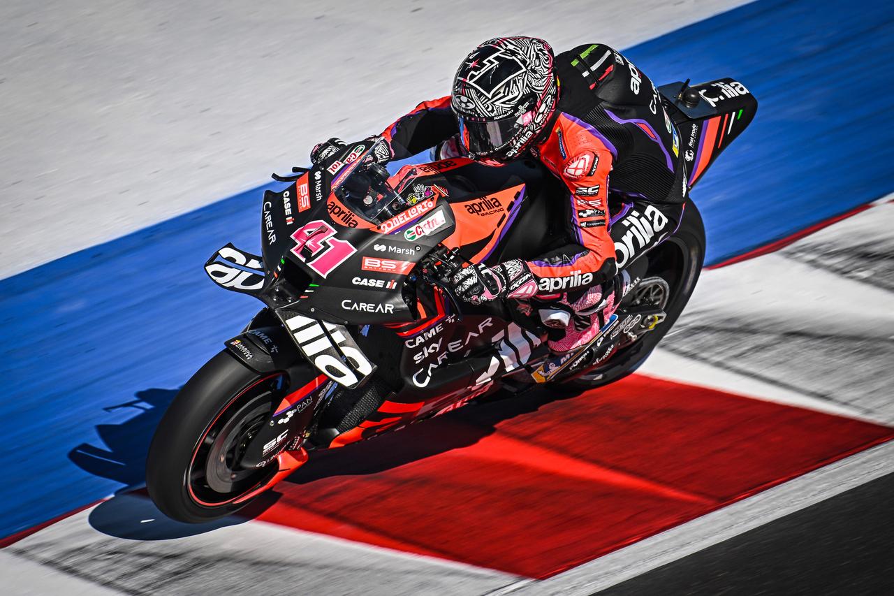 Aprilia Racing effettua alcune prove tecniche a Misano [FOTO] - Motoblog