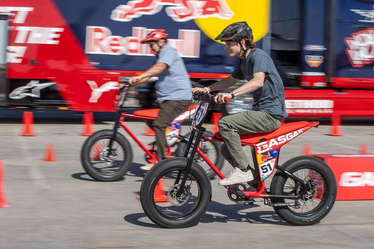 GasGas Moto 1 e Moto 2: il brand svela due nuove e-bike da competizione [FOTO] - Motoblog