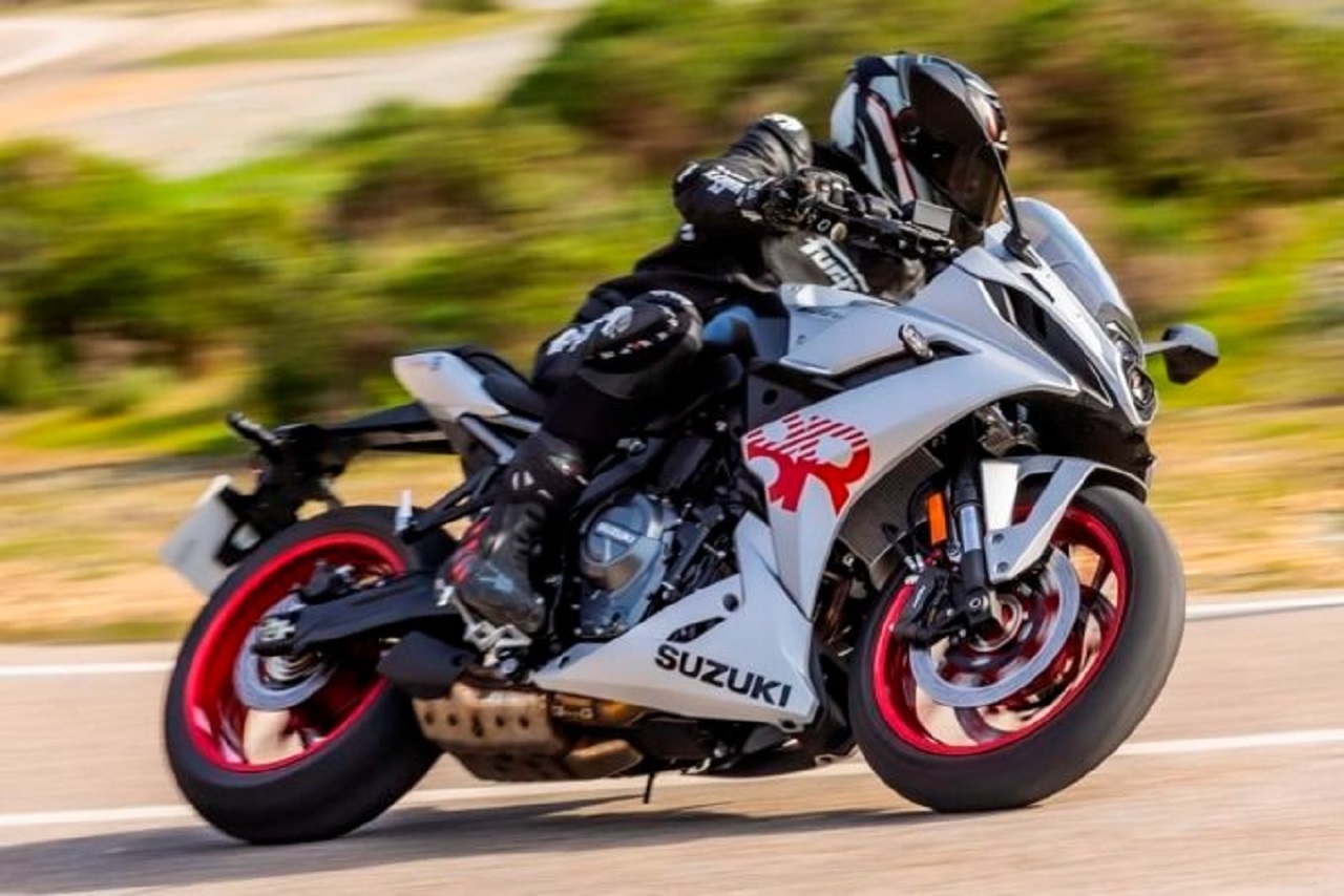 Suzuki GSX-8R arriva in Italia: ecco quanto costa - Motoblog