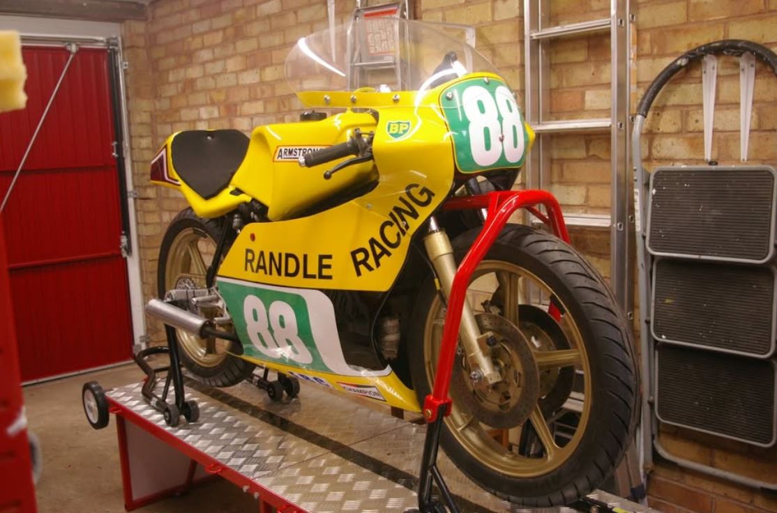 Armstrong 250 GP: motore Rotax, telaio in carbonio e restauro