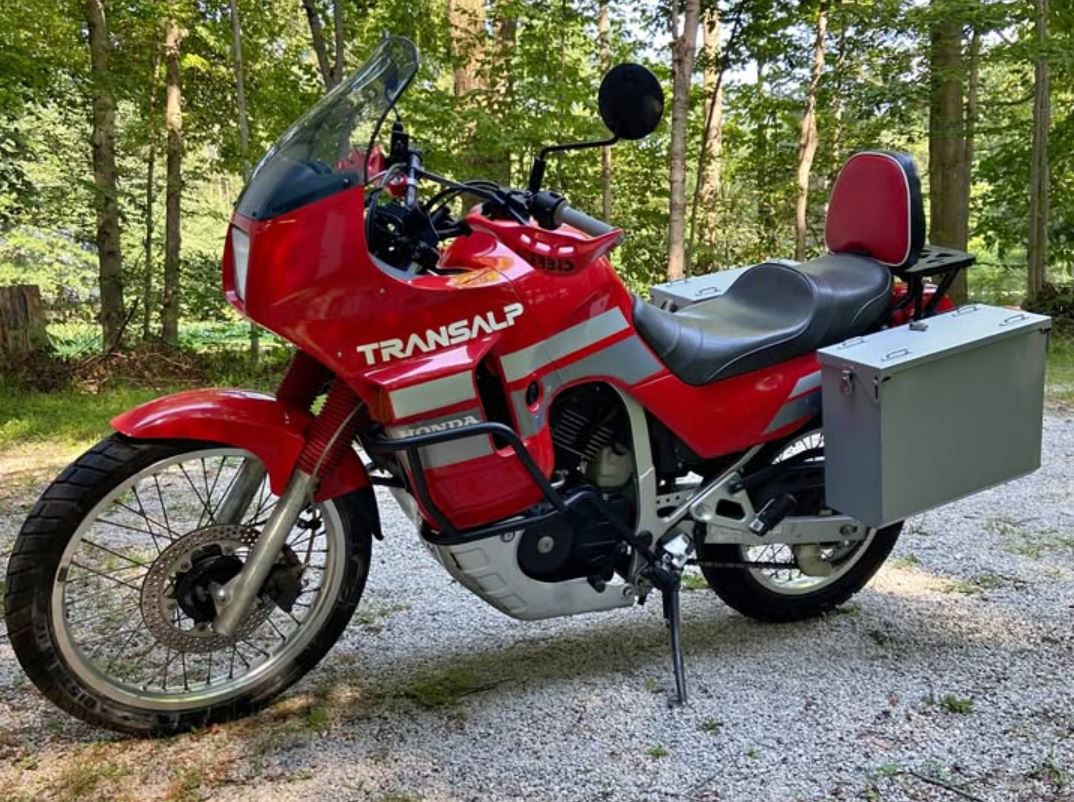 Honda Transalp XL600V: storia, caratteristiche e curiosità