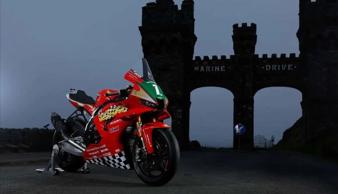 Honda omaggia la leggenda del TT: la speciale CBR di John McGuinness ...